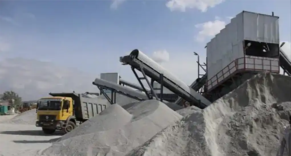 What is Sand? - Types, Advantages and Properties